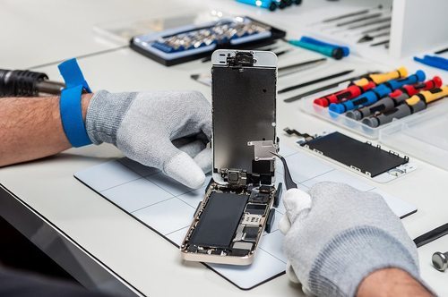 We are Providing the best Mobile Repair Services - Nayakam